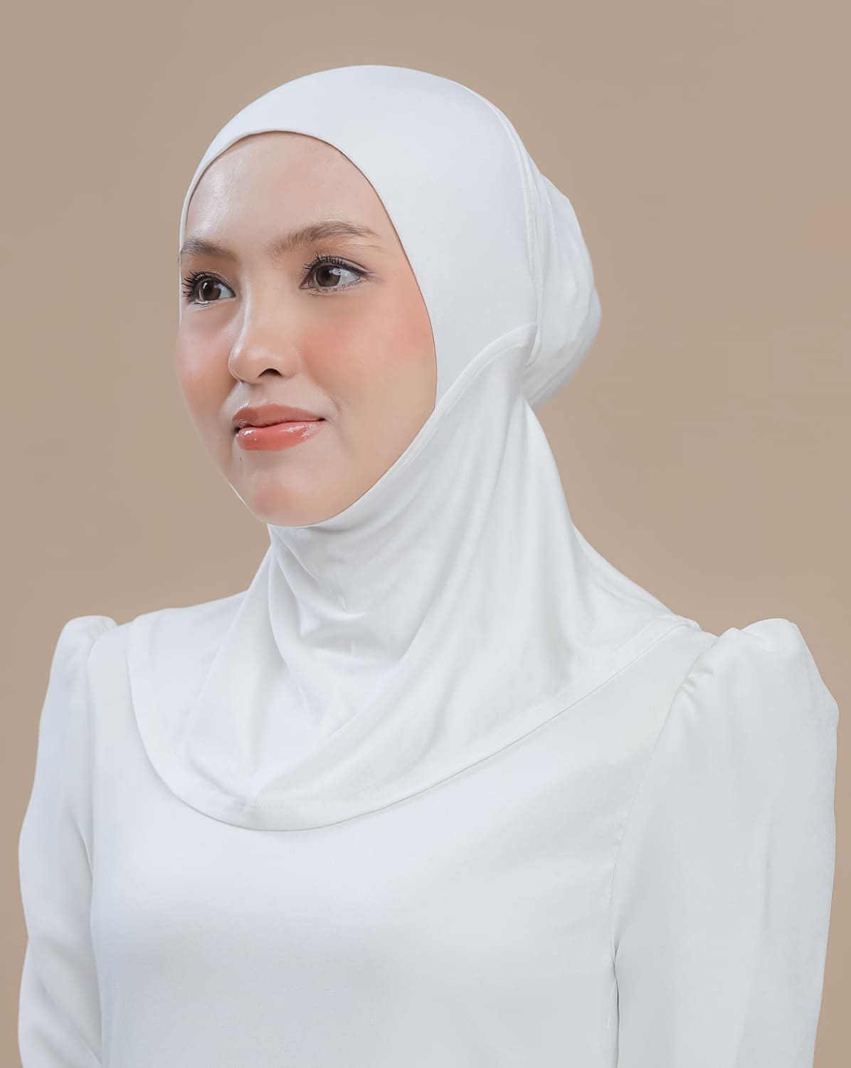 Osaka Inner Neck | Afrah Exclusive